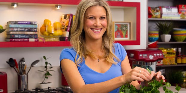 Watch Everyday Gourmet with Justine Schofield live or on-demand ...